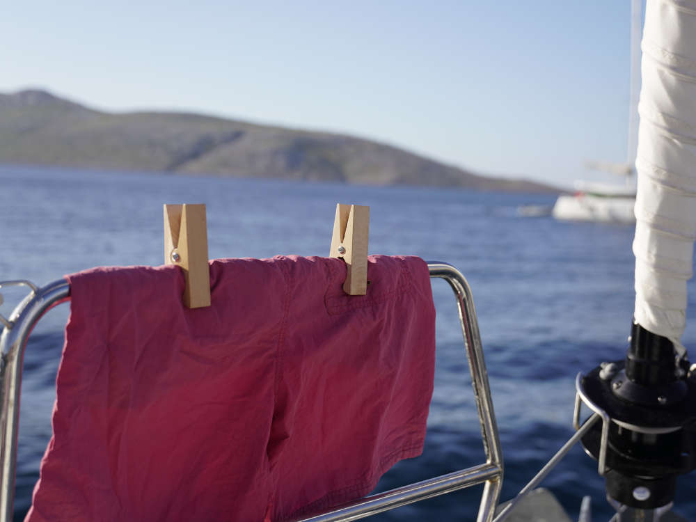 Special small wooden clips → tuuli.si